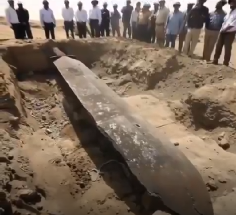 Breaking news! Archaeologists uncover surprisingly large swords from an ...