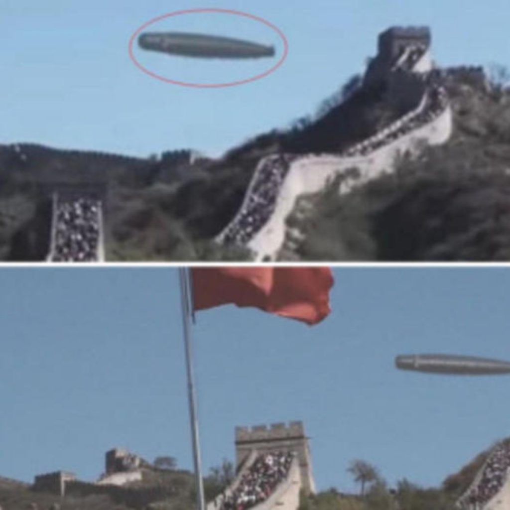 Unidentified flying object mysteriously spotted over the Great Wall of ...
