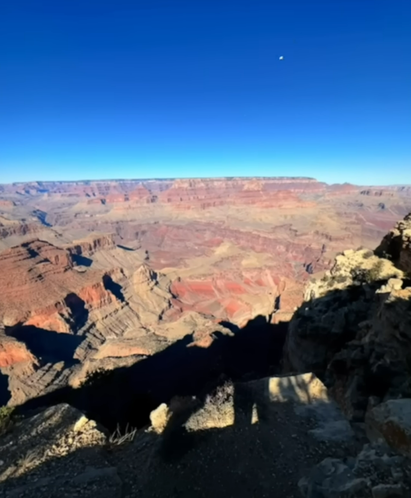 A high-speed UFO blurs past the Grand Canyon, vanishing in split-second ...